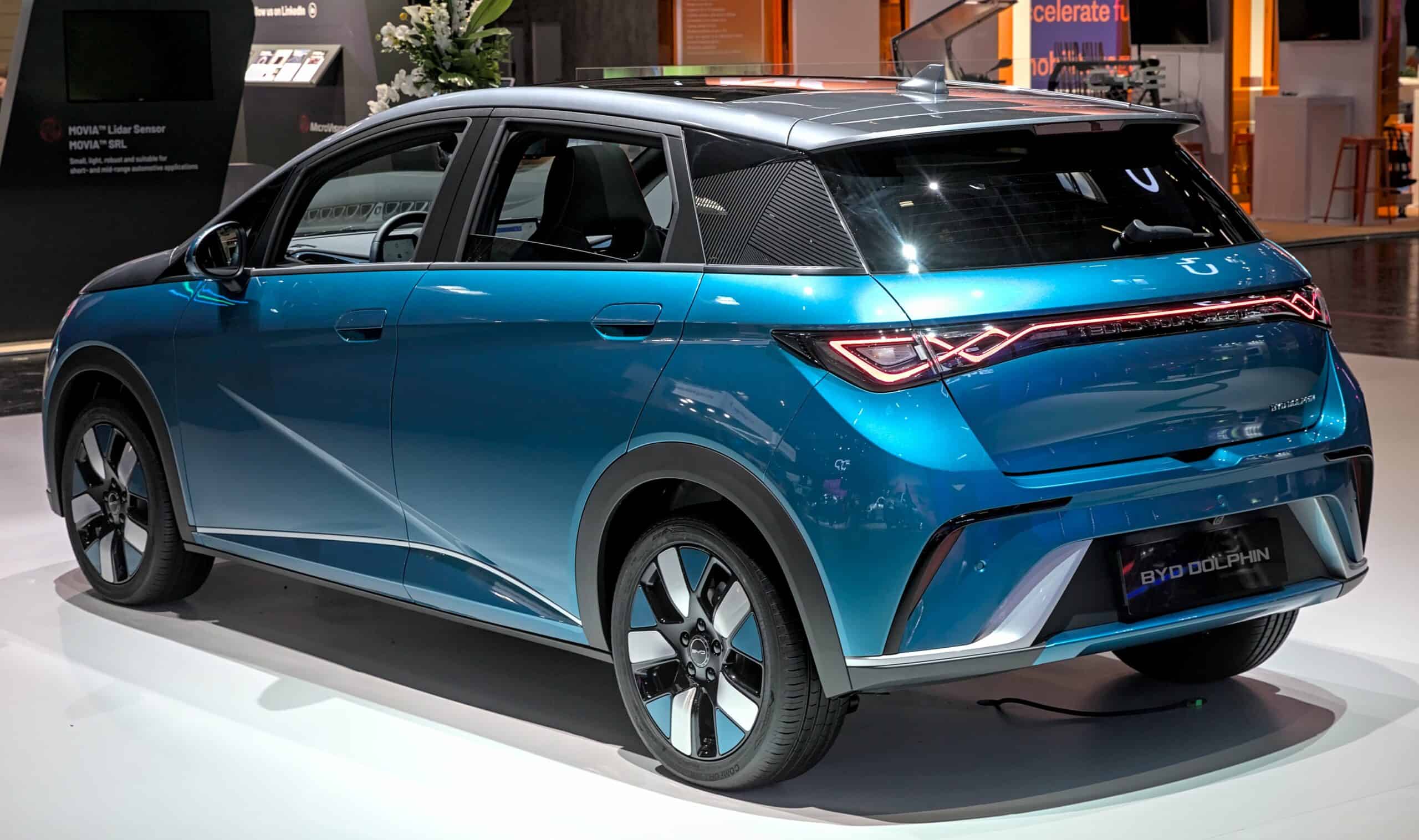 רכבים חשמליים משפחתיים 2024 - המדריך המקיף