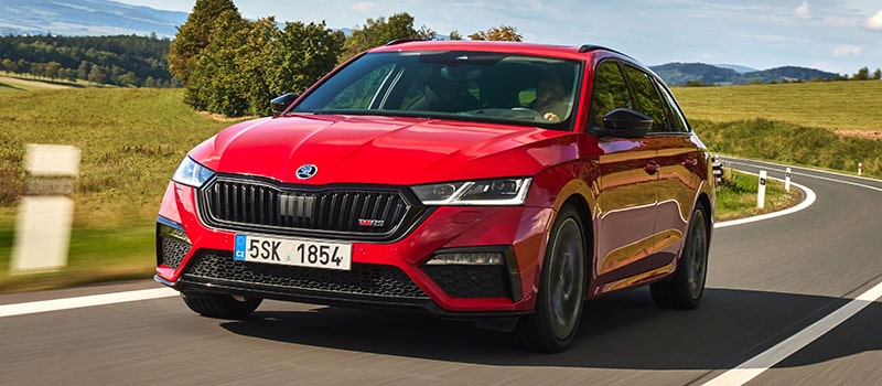 סקודה אוקטביה פלאג אין - רכב יוקרתי עם טכנולוגיות חדישות